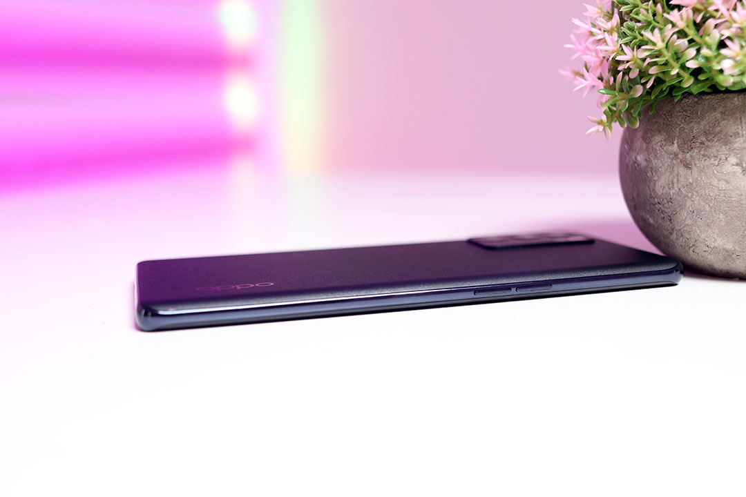 Reno6 Pro Review - Tech Raman